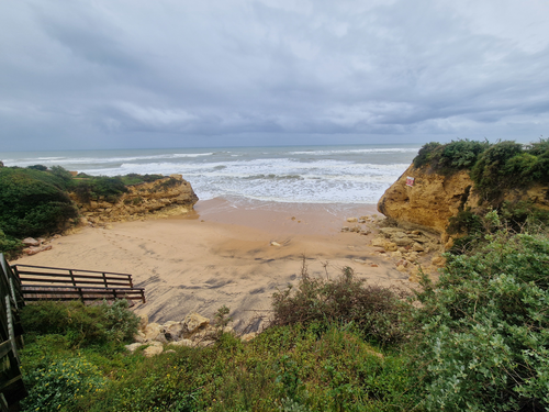 Wave cut notch/bay pictures and video | Teaching Resources